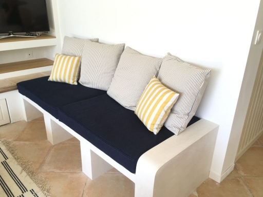 Coussins et banquettes sur mesure - Réalisations - Couleurs Textiles ...